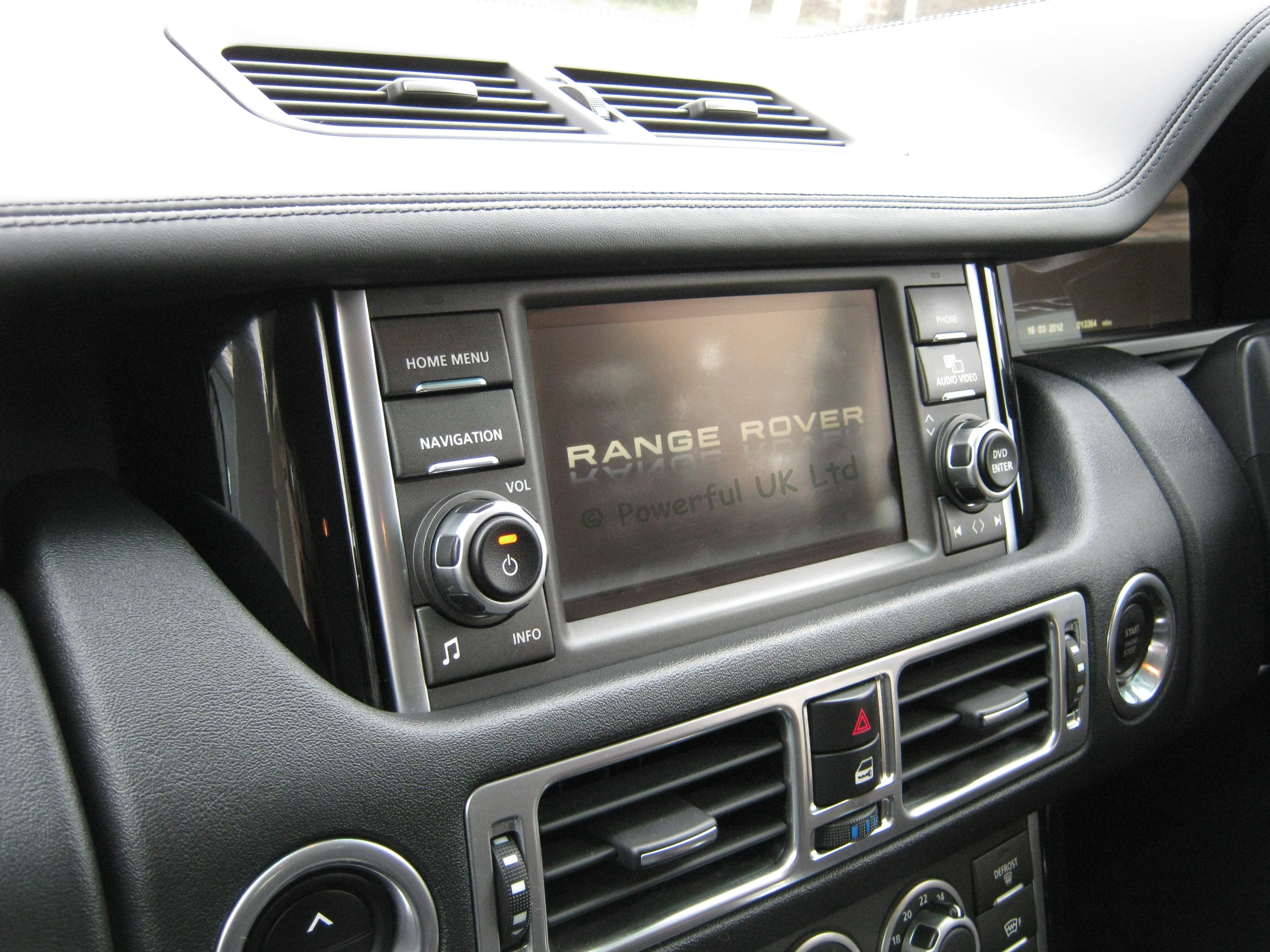 Range Rover L322 Dual view navigation unit screen upgrade 2010 satnav ...