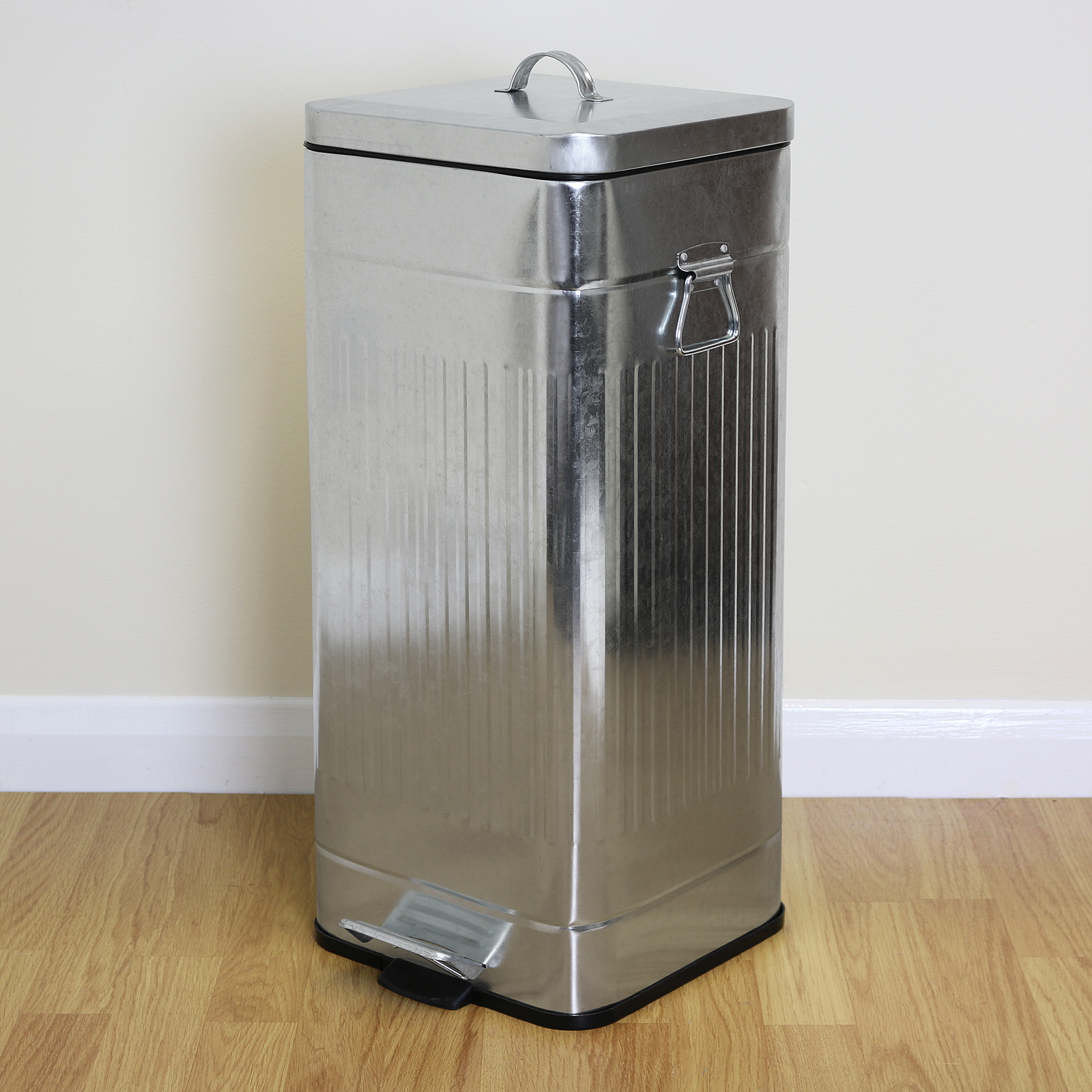 Largest Stainless Steel Kitchen Trash Can at Heriberto Barry blog